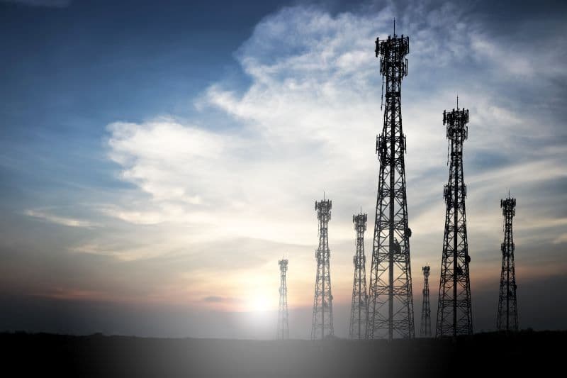 Find Your Nearest Cell Tower: A Practical Guide to Better Signal